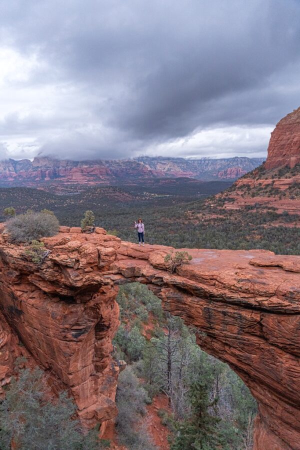 Complete Guide to Hiking Devil's Bridge in Sedona (2026)